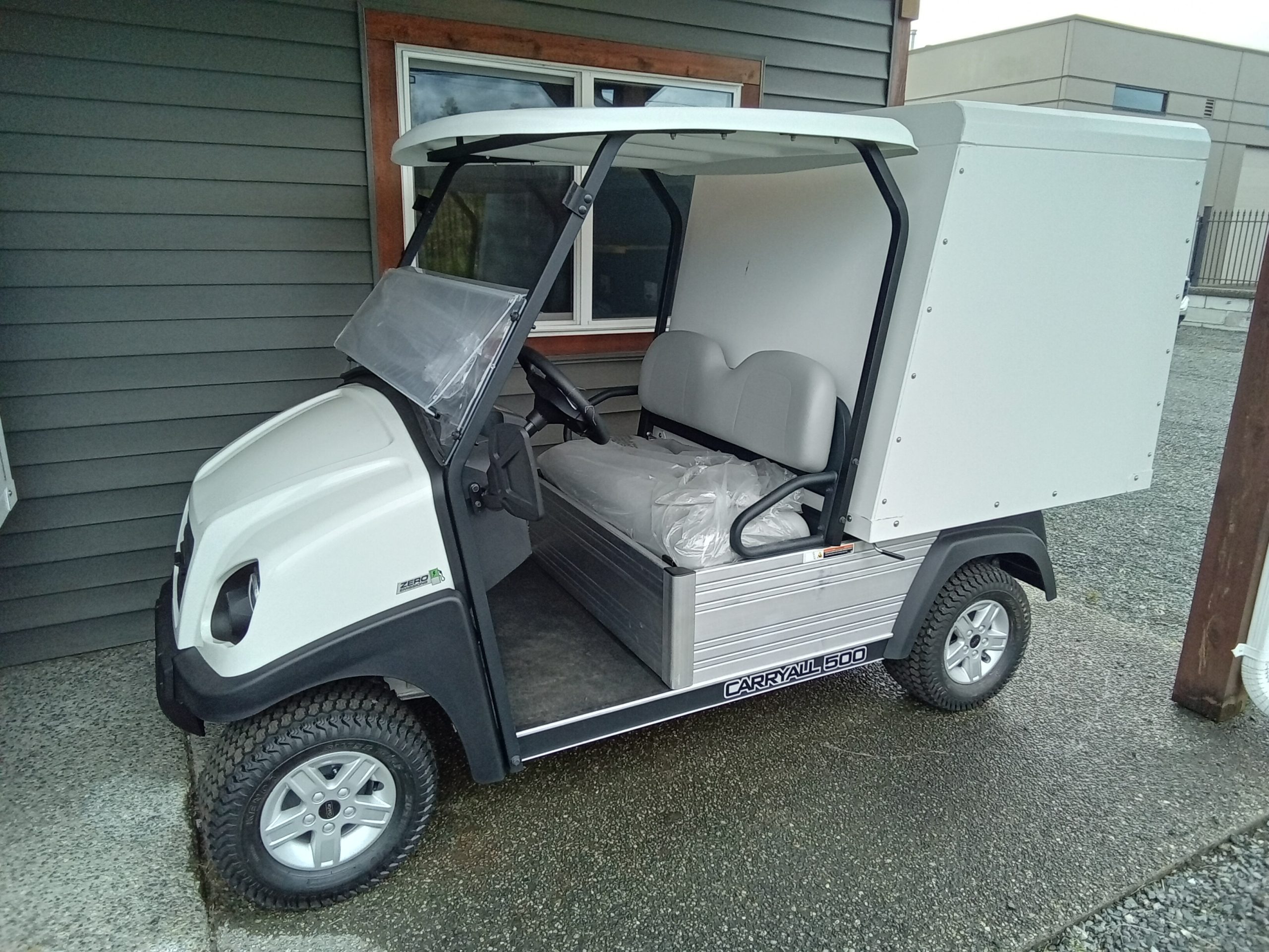 2025 Carryall 500 Electric with Van Box - Isle Golf Cars Inc.